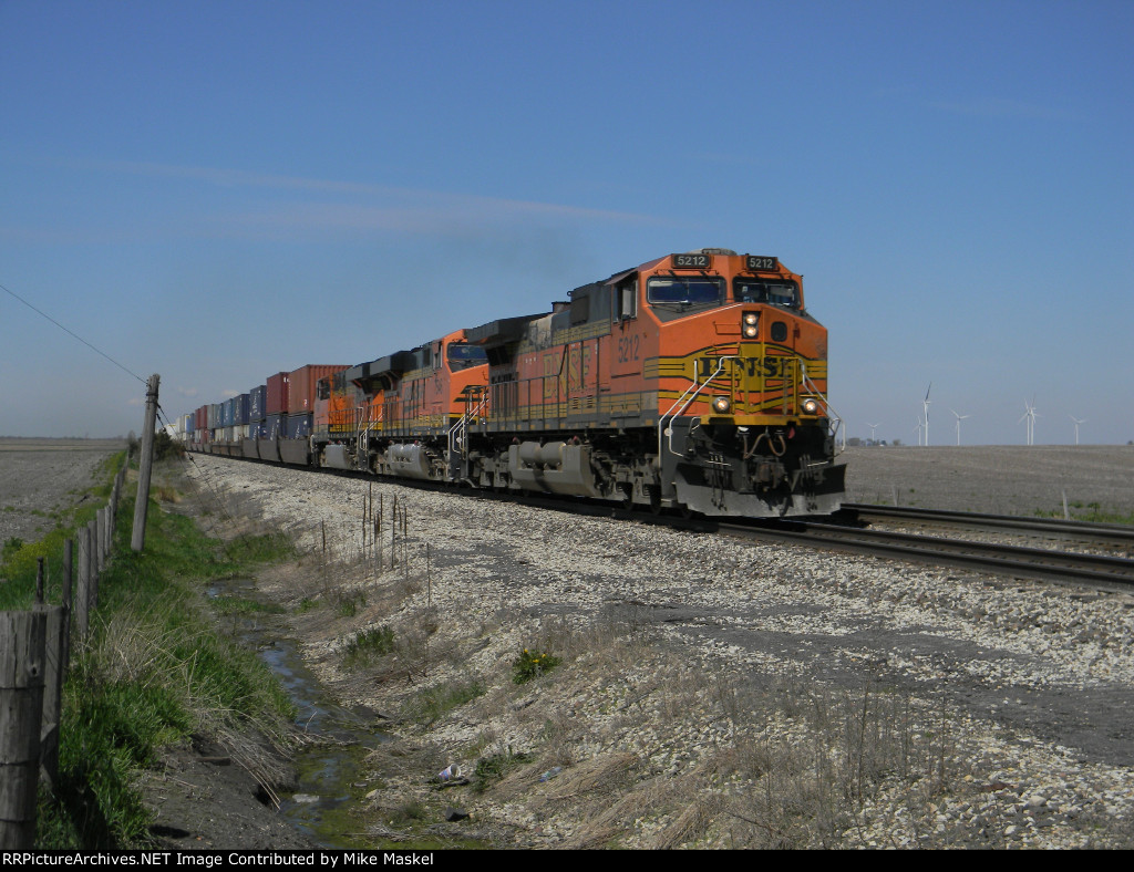 BNSF 5212